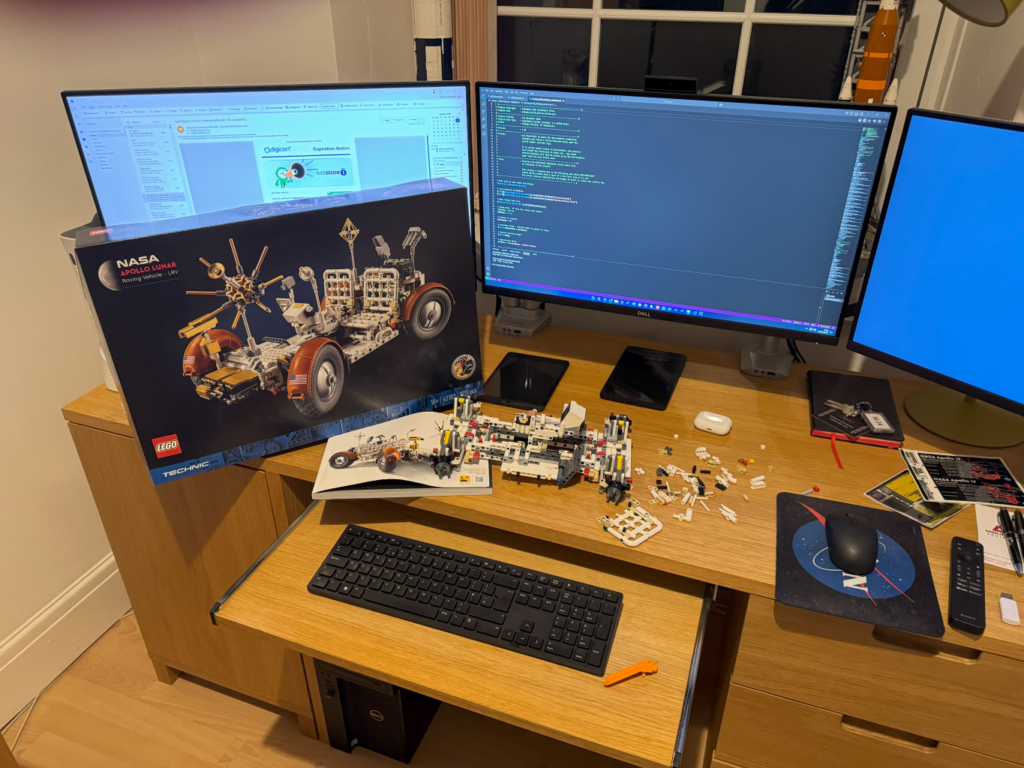 Lego NASA Apollo Lunar Roving Vehicle – LRV Build Update - Mike Wilcock